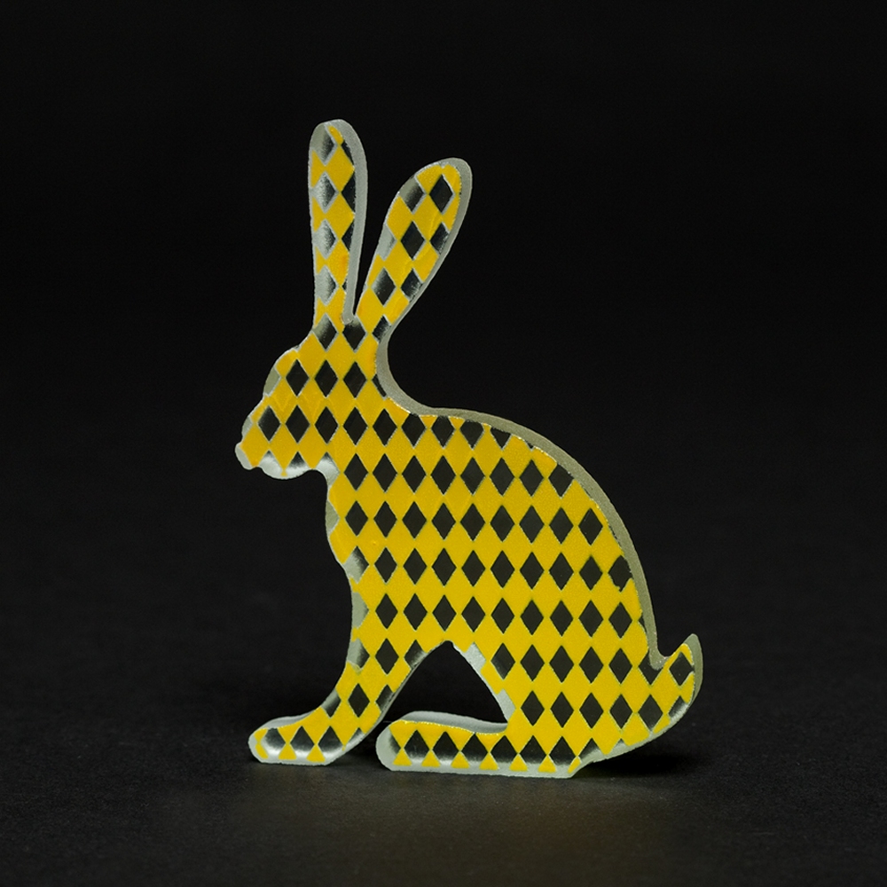 Yellow Harlequin Hare Glass Sculpture on Luulla